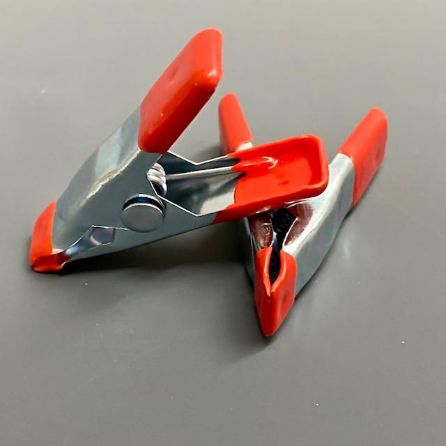 Set of 2 clamps for soldering